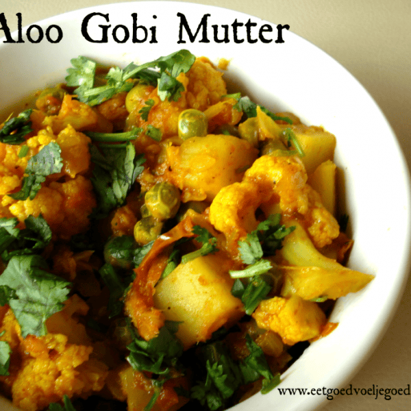 Aloo Gobi Mutter (Aardappelen met Bloemkool Curry) - Eet Goed Voel je Goed